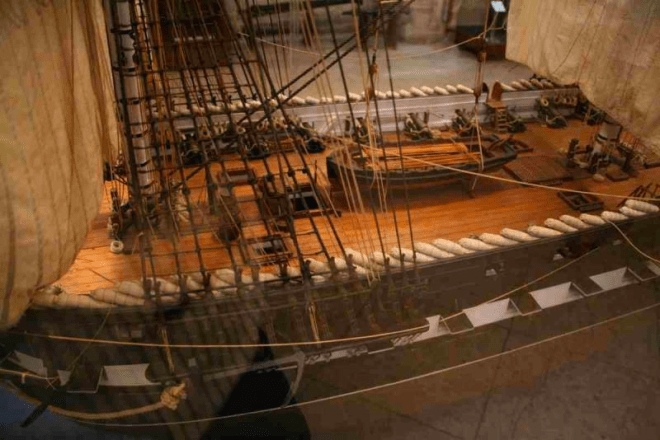 Hammock Cranes – The Lehman Shipyard